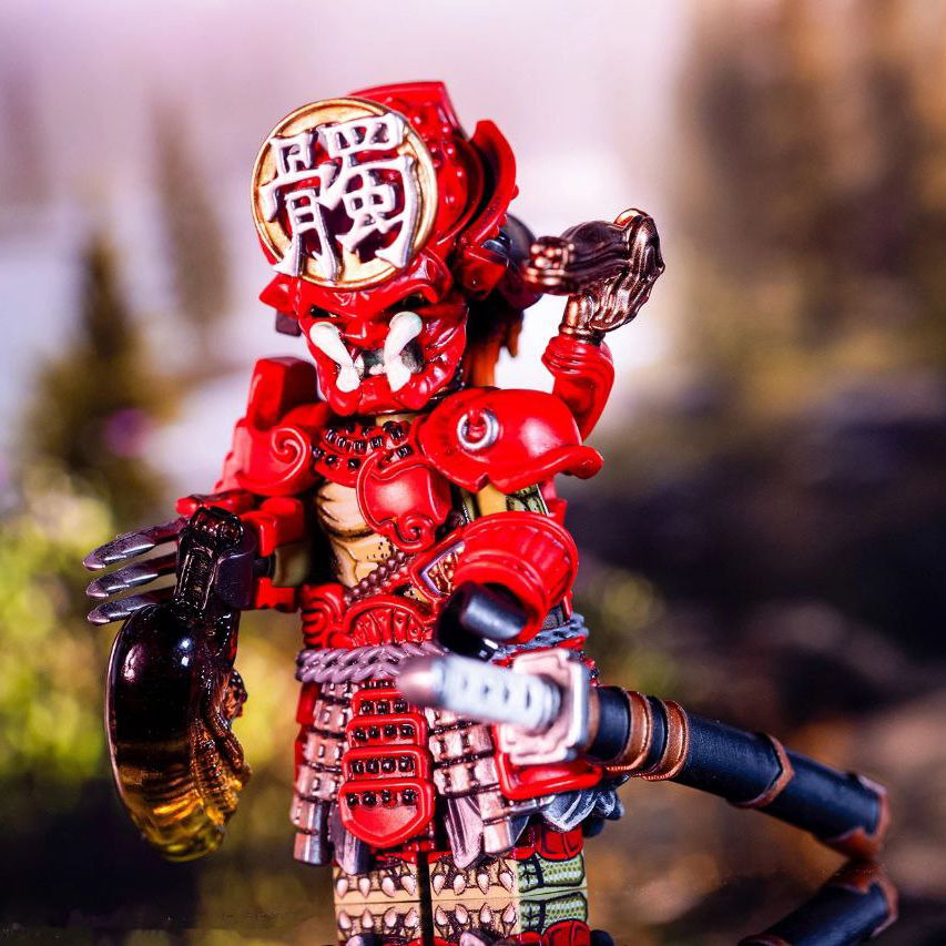 Alien vs Predators Akaoni Samurai Predator | Loot A Brick